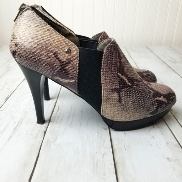 Coach and Four | Shoes | Coach And Four Tadd Faux Snakeskin Print ...